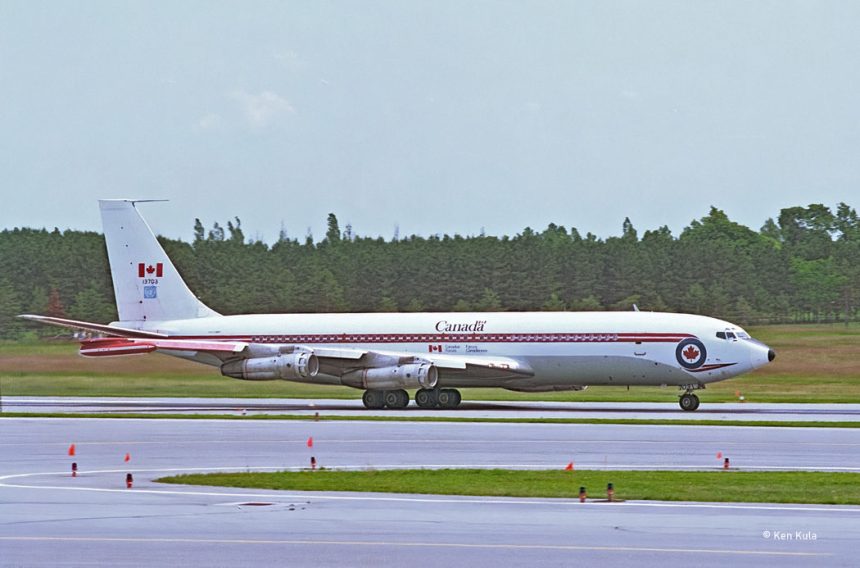 A Scrapbook of Boeing B-707 Photos – Photorecon